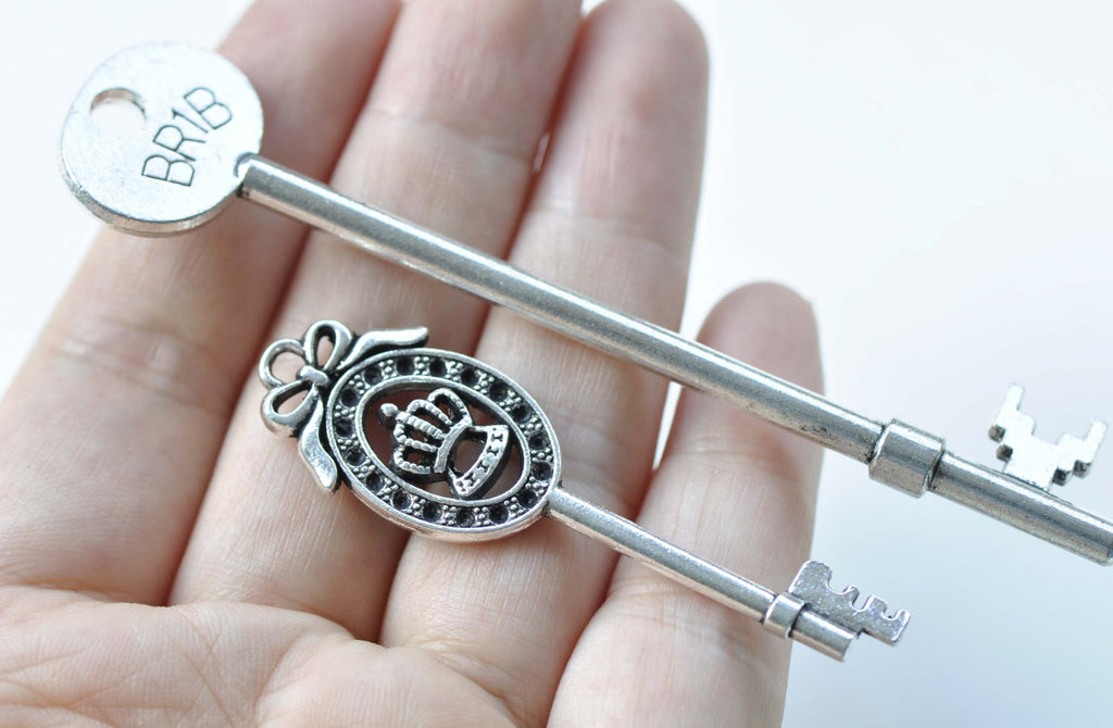 Antique Silver Skeleton Key Charms Pendants Assorted Set of 25 A8788 ...